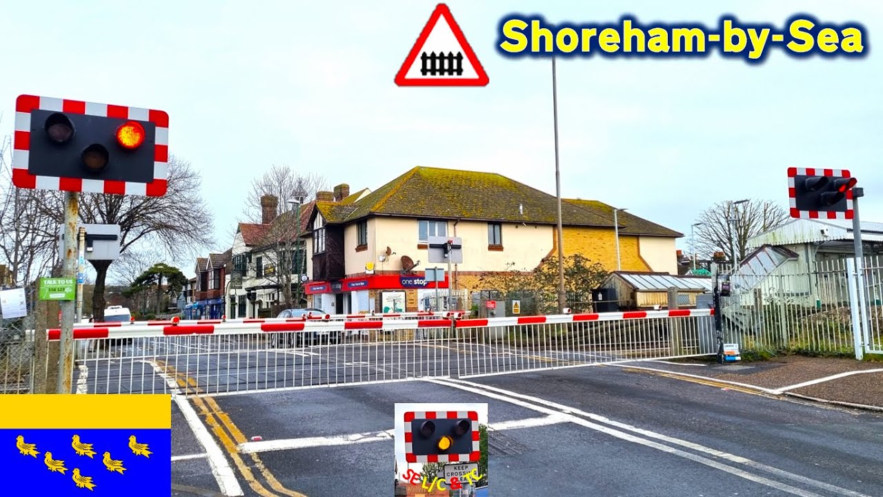 Shoreham-by-Sea Level Crossing, West Sussex - YouTube