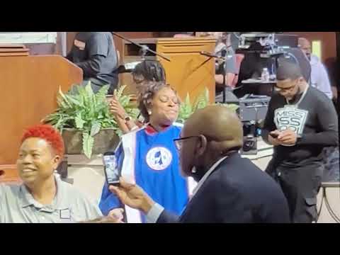 Mississippi Mass Choir singing God Is Keeping Me featuring Marva Nicole ...