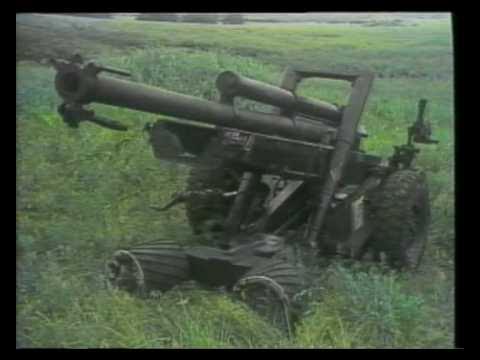 XM204 105mm Howitzer - YouTube