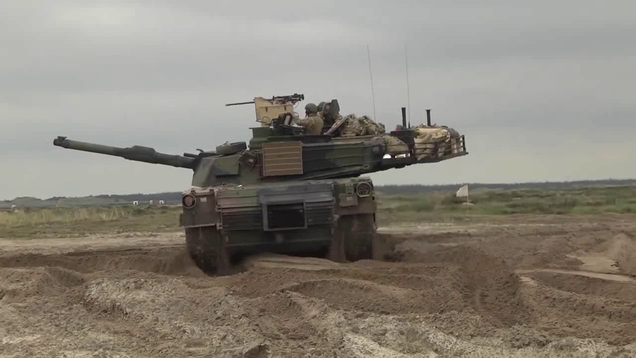 War | Legendary M1 Abrams Battle Tanks in Action - Live Fire Range ...