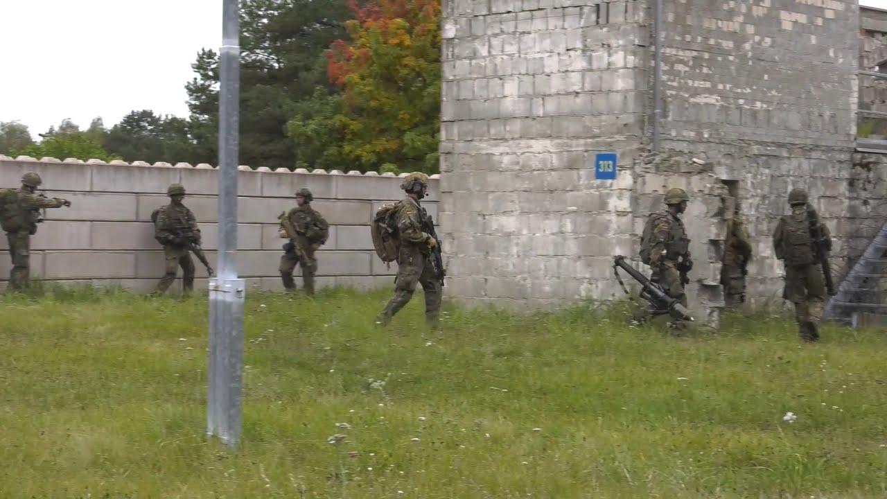 U.S. and German Soldiers Conduct Combat Ops - GG21 - YouTube