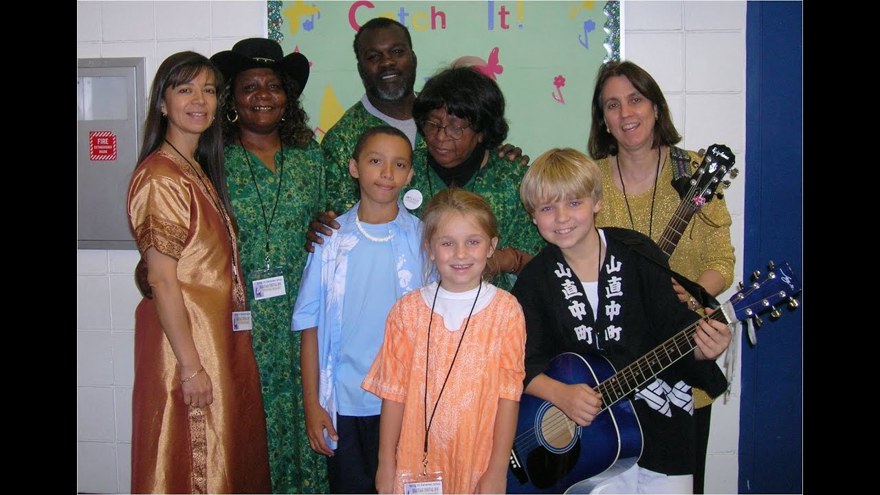 Cynthia Haring & World Nation Perform a Tribute to Hispanic Scholarship ...