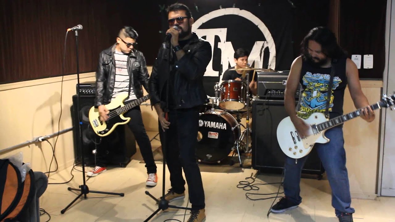 The Mones (Barriga de Cerveja) - YouTube