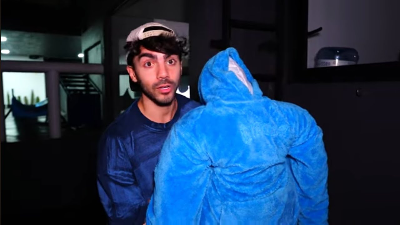 Viendo el nuevo video de fede vigevani - YouTube