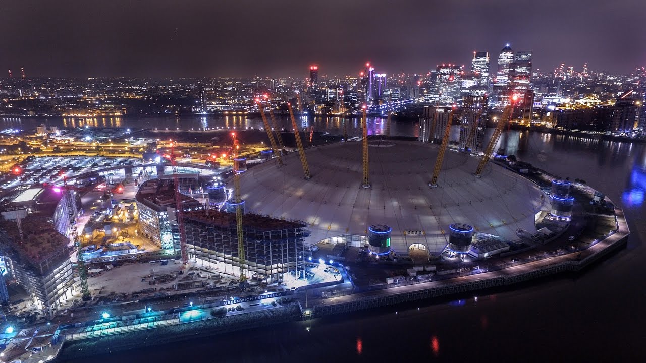 CLIMBING O2 ARENA CRANE LONDON - YouTube