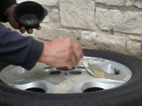 Part 1 of 4 How to remove clear coat off Car Rims painlessly - YouTube