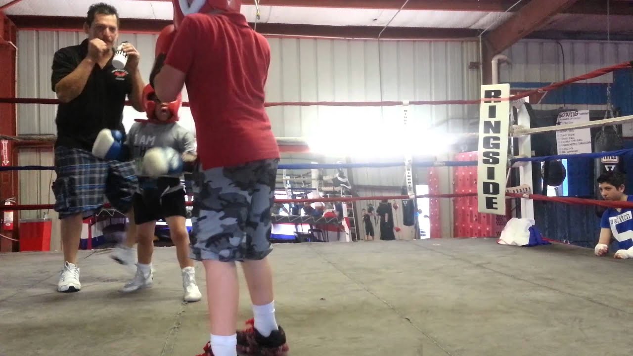Lil Hulk sparring at the Mission Boxing Gym - YouTube