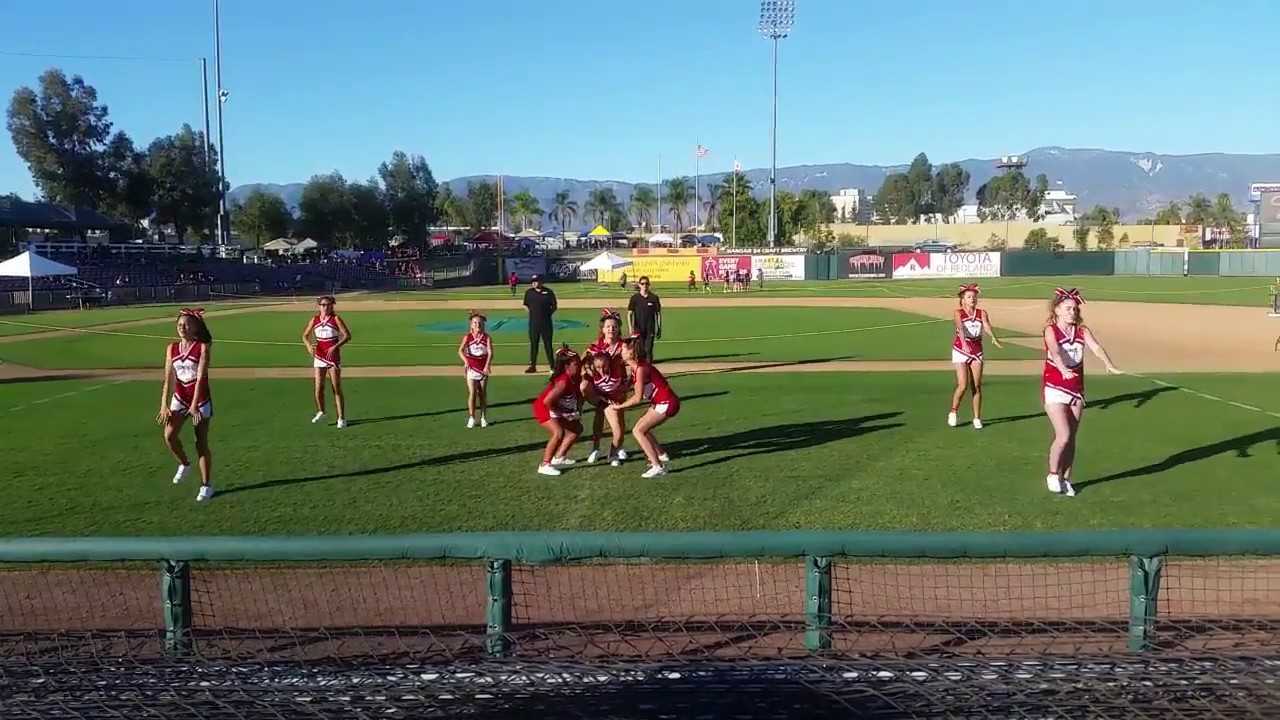2016 Yucca Valley Lobos Cheer Pee Wee 1st Place Winners - YouTube