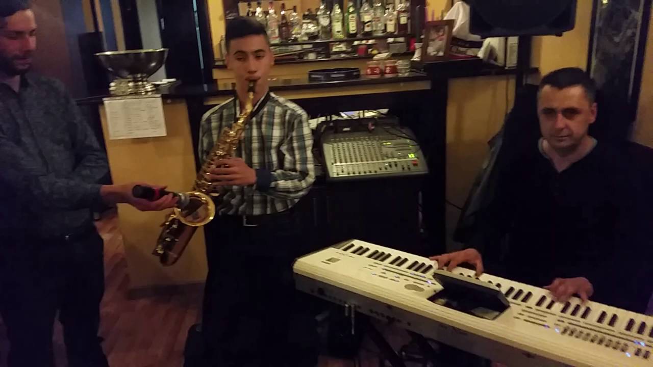 Alexandru Rusu live instr la nuntă. - YouTube