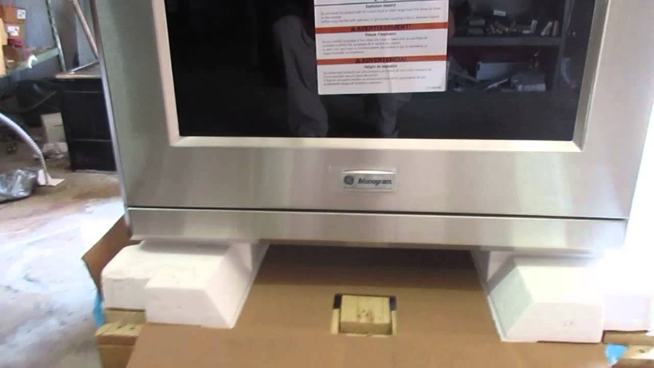 GE Monogram ZDP366NPSS 36" Dual Fuel Natural Gas Range - YouTube