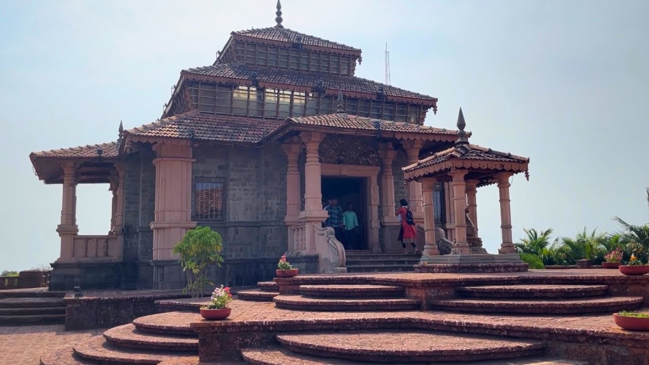 Must Visit Ganesh Temple in Ratnagiri | Jai Vinayak Mandir Jaigad - YouTube