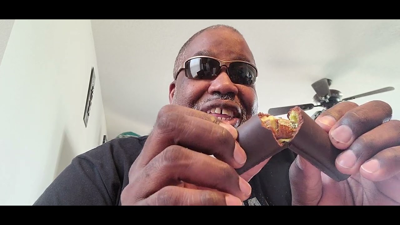 Marinela Choco Roles Pineapple 🍍 crėme-filled cakes taste test 😋 - YouTube