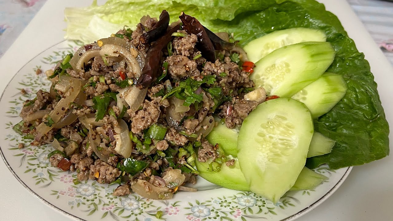 How to make larb mou [Lao style]ວິທີເຮັດລາບໝູ - YouTube