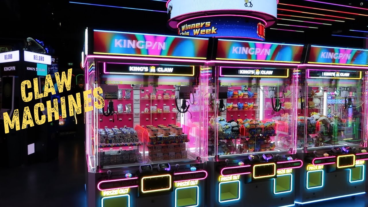 Playing the NEW Claw Machines at Kingpin Arcade in Melbourne, Australia ...