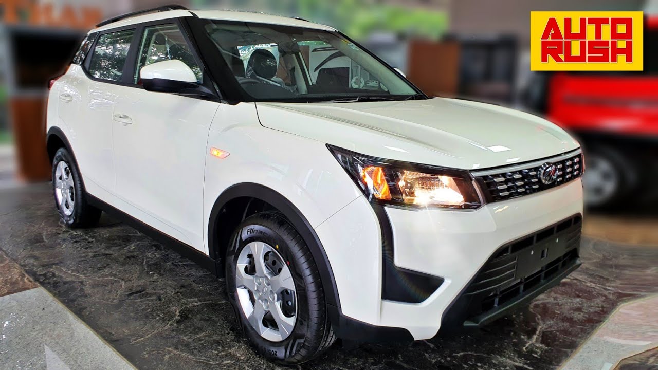2021 Mahindra XUV300 W6 Sunroof AMT 2nd Base Model | OnRoad Price List ...