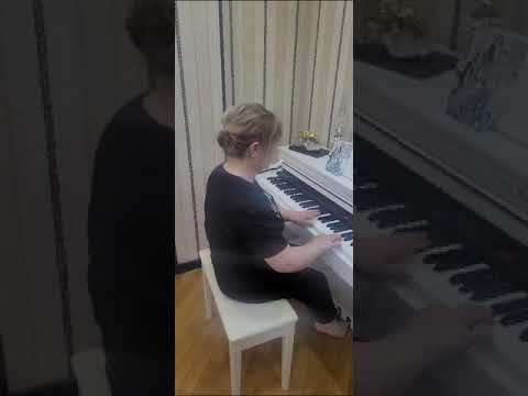 👸🏼🧿🫰🇦🇿Teranem Üreyim Azeri mahnısı olan Yaz Akşamını çalıyor 🇦🇿❤️🫰