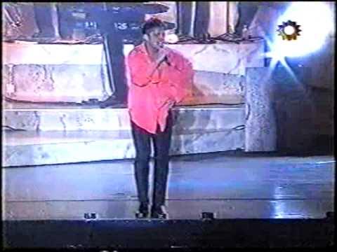 Luis Miguel - Como Es Posible Que A Mi Lado (Argentina 1997) - YouTube