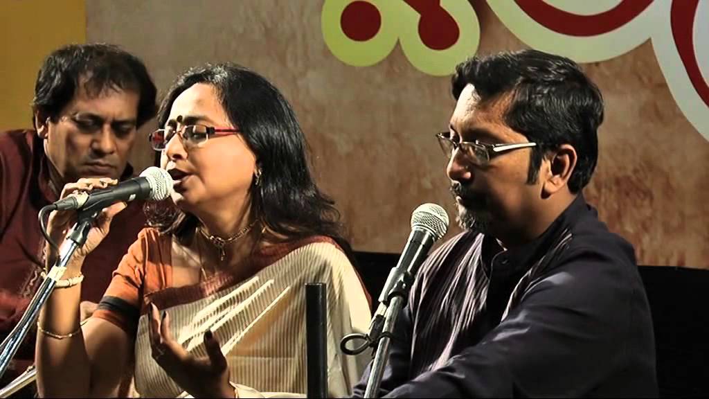 Rabindra rajoni live shows |singers Swarup Paul and Swati Paul | song ...