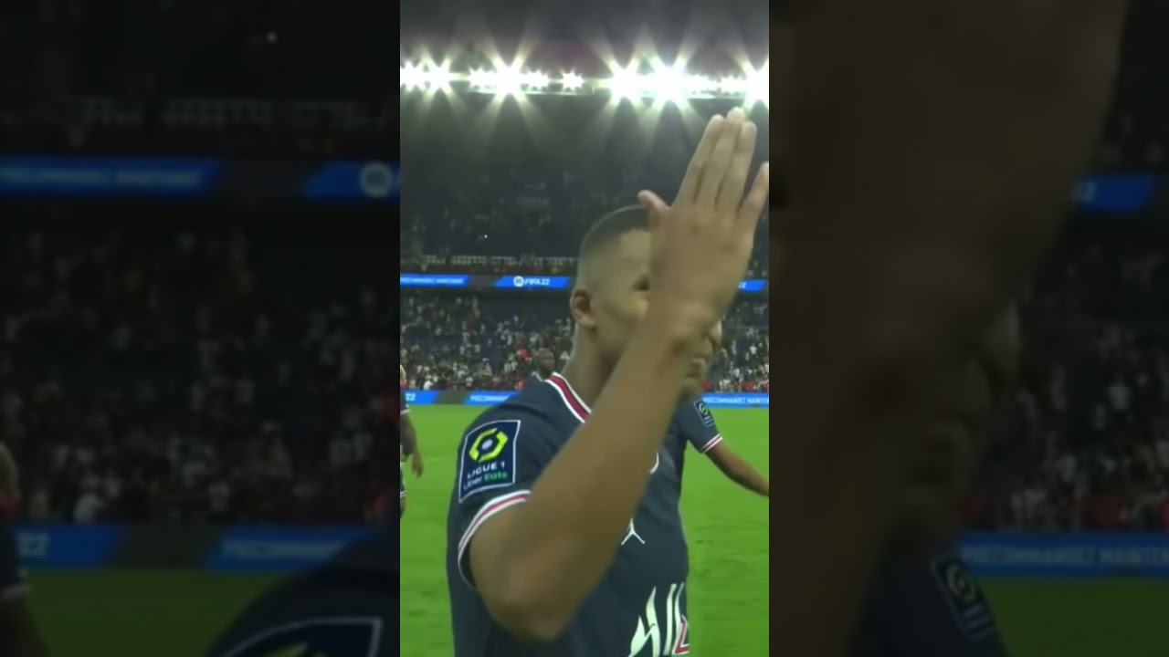 Mbappe Kiss For His Mother - YouTube