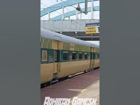 ERODE MEMU UNRESERVED Train 🚂 Travel Vlog | 💥 KERALA BORDER Scenic WALAYAR GHATS | Adhiban ...