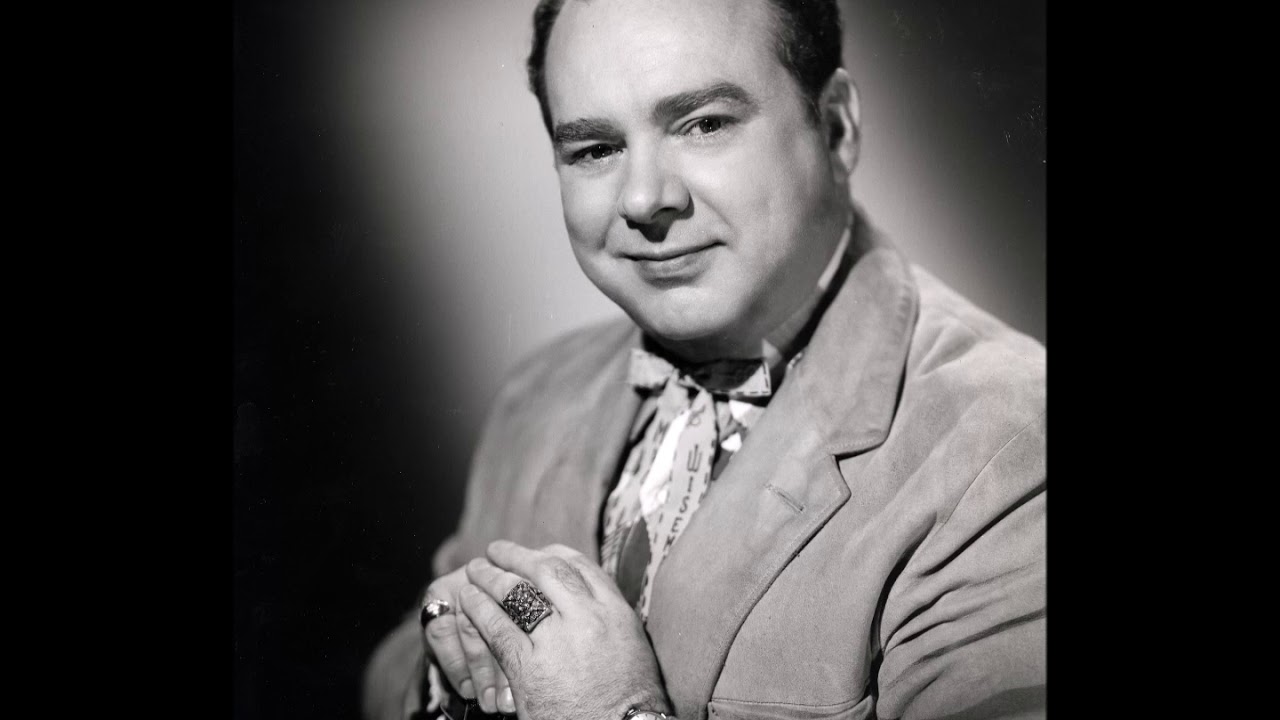 Mac Wiseman - The Preacher And The Bear 1959 - YouTube