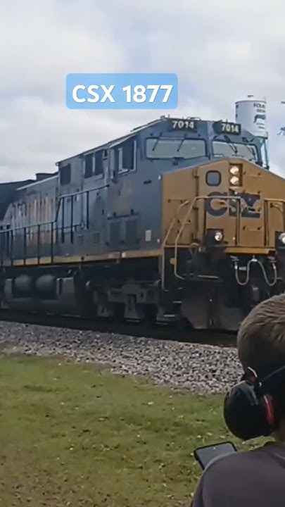 CSX 1877 passing through Folkston, GA - YouTube