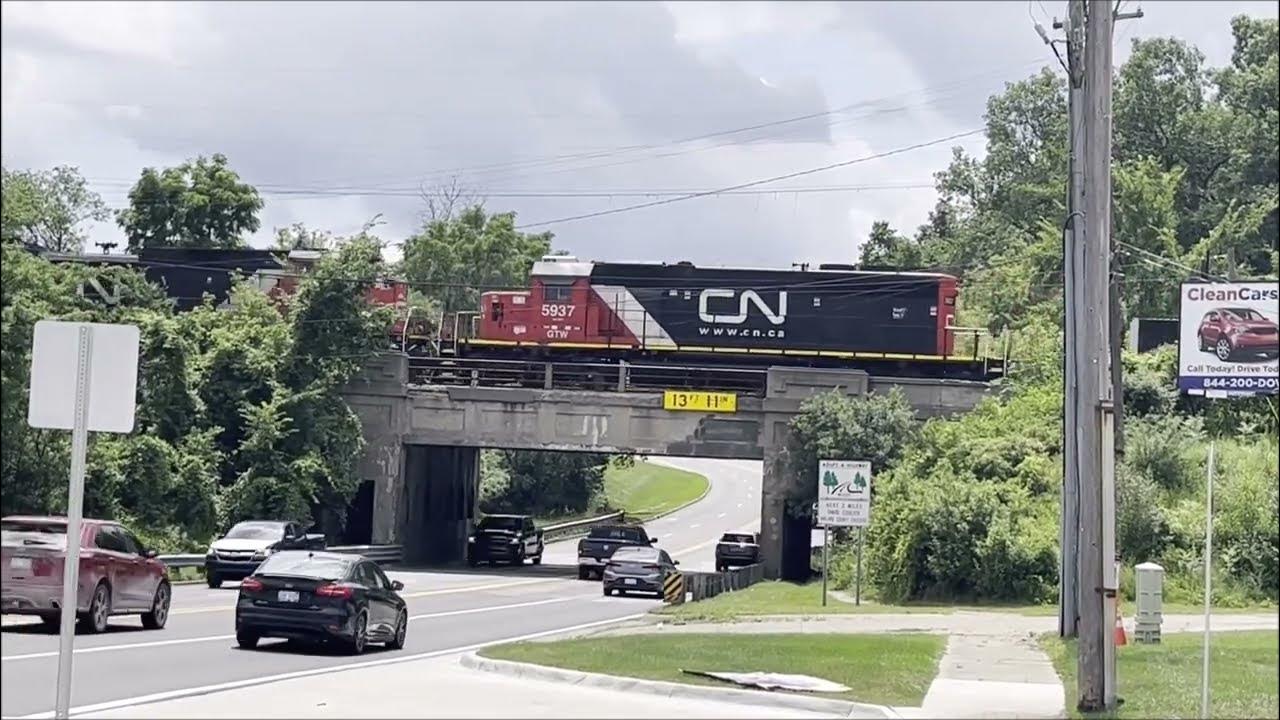 L50861-06 Crosses Telegraph Road & Heads Into Pontiac Yard 06 Jul 24 - YouTube