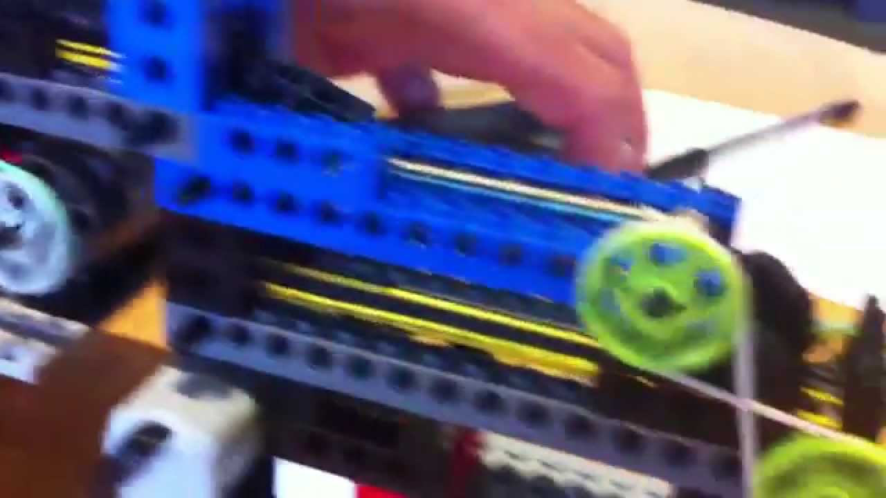 Lego conveyor belt - YouTube