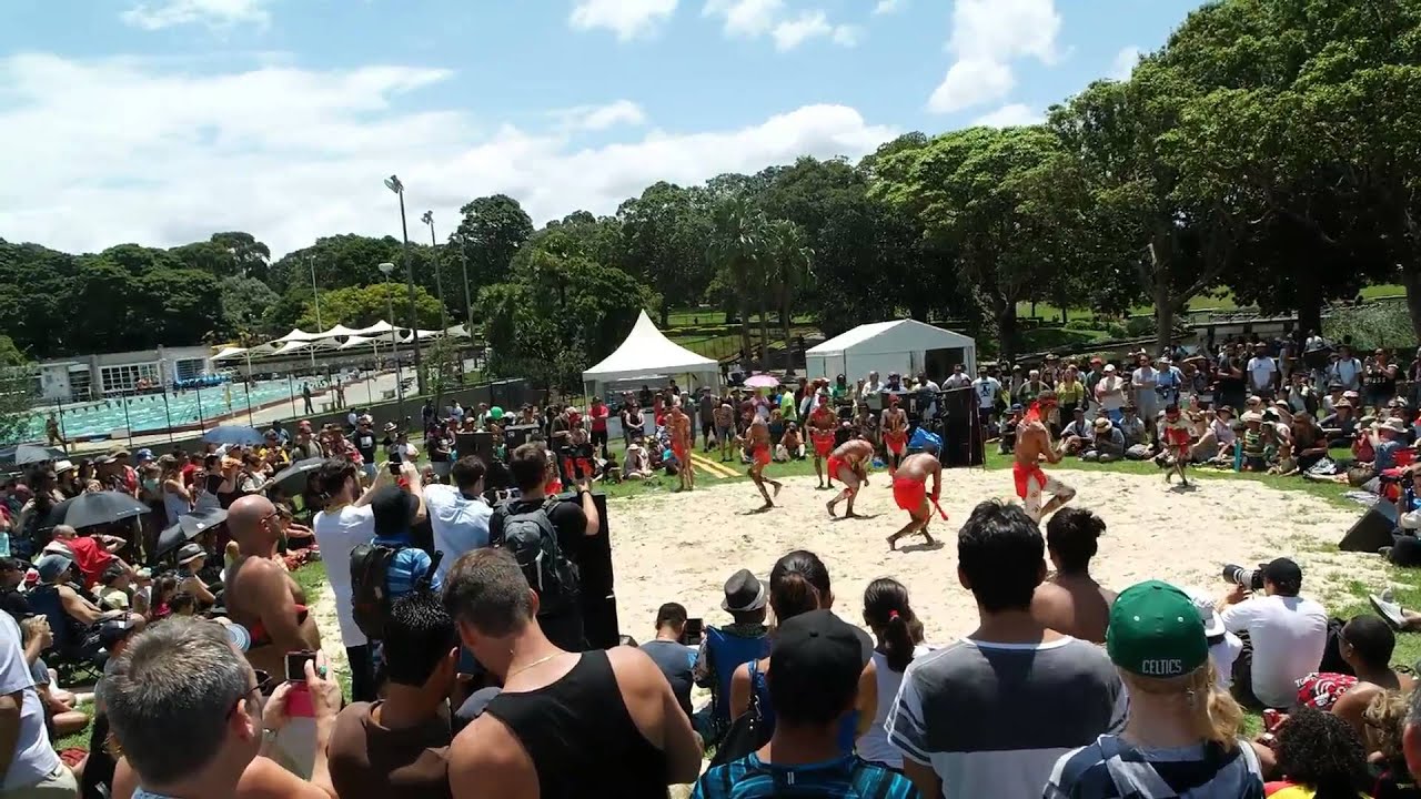 Mayi Wunba Dancers - YouTube