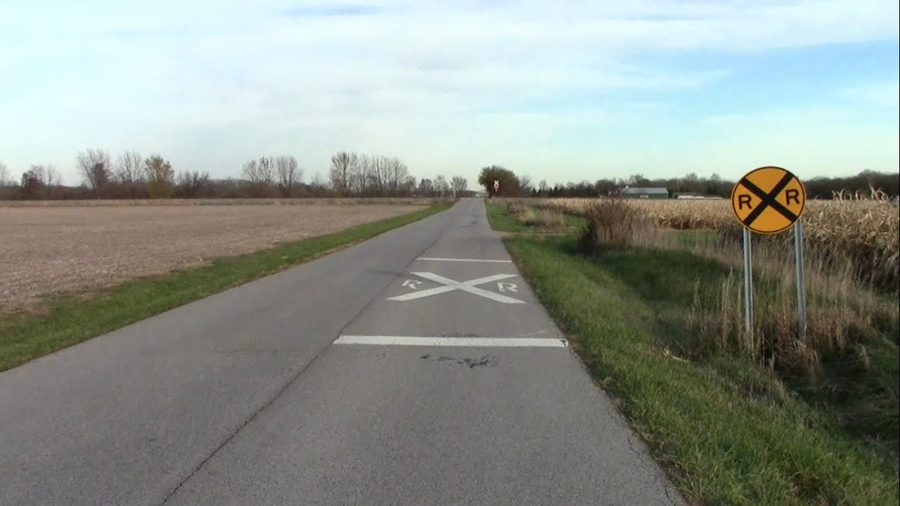 County Road 1200 South Railroad Crossing - CSX M641 w/ CSX 3314 and CSX ...