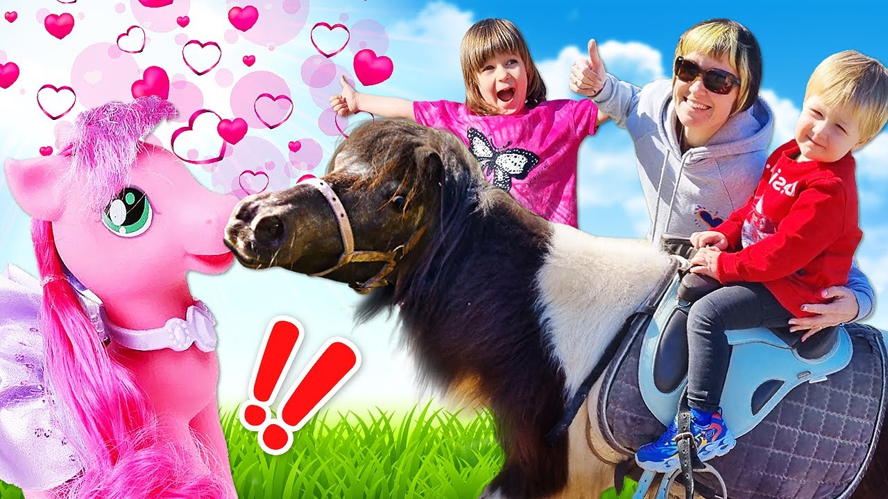 Kids pretend play with toys at the farm. Kids' activities with toys ...