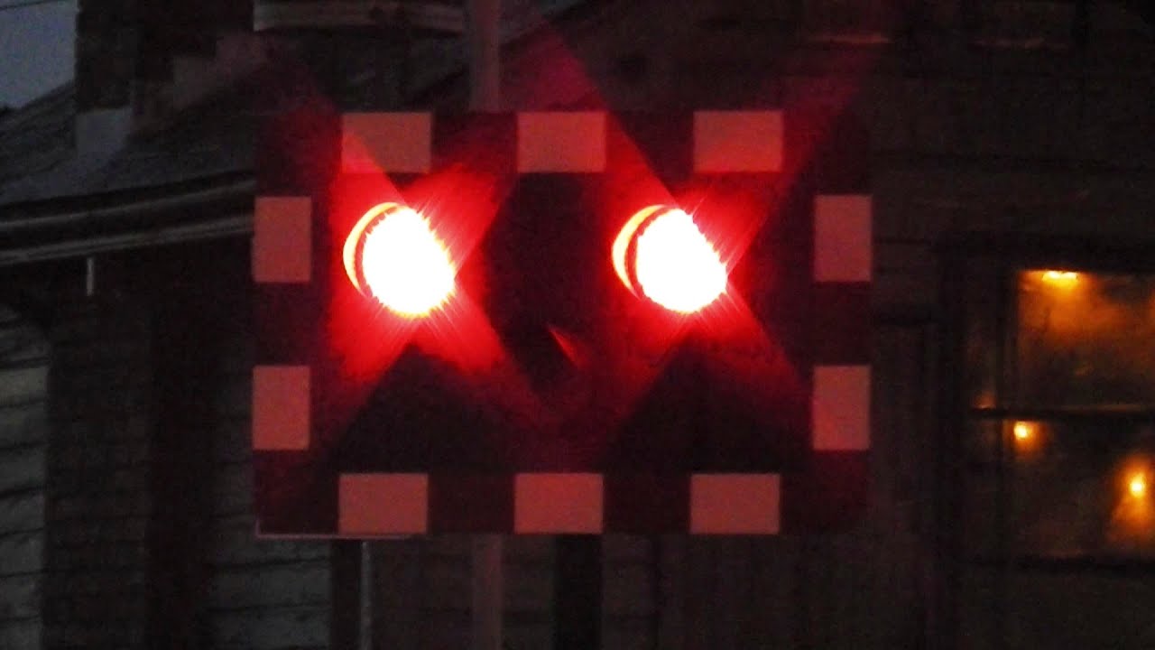 Level Crossing at Sutton Station - IE 8510 Class Dart Train - YouTube