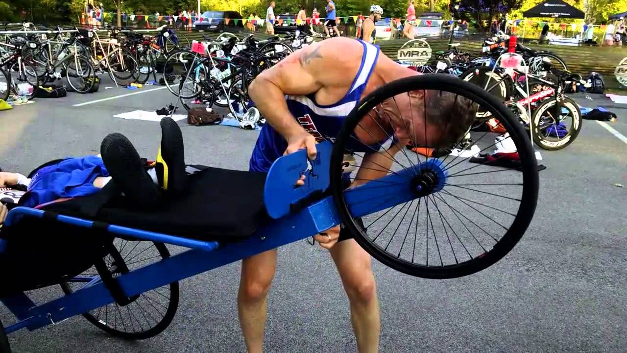 Triathlon Transition Team Hoyt Running Chairs - YouTube