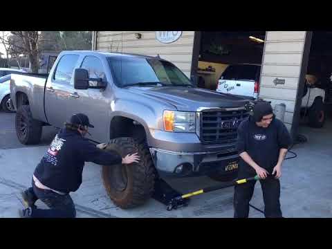 38'5 Ground Hawgs on SAS GMC - YouTube