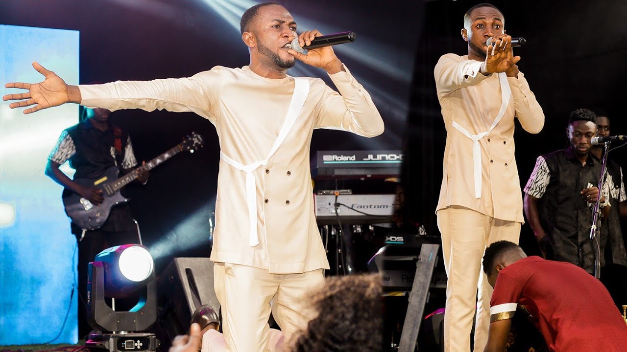 WOW!!! 2AJ IS A GREAT SINGER @ BEFORE HIS THRONE 22 WITH PENTECOST ...