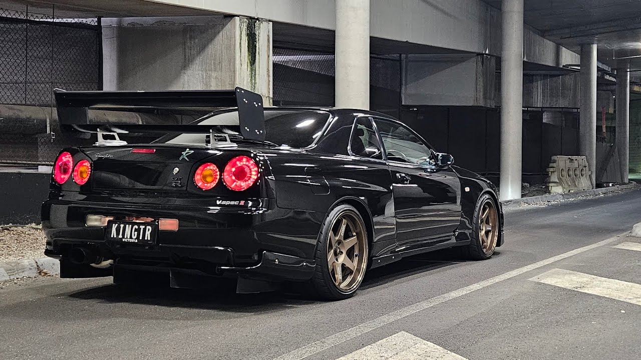 2001 R34 GTR vspecii Tommykaira RZ - YouTube