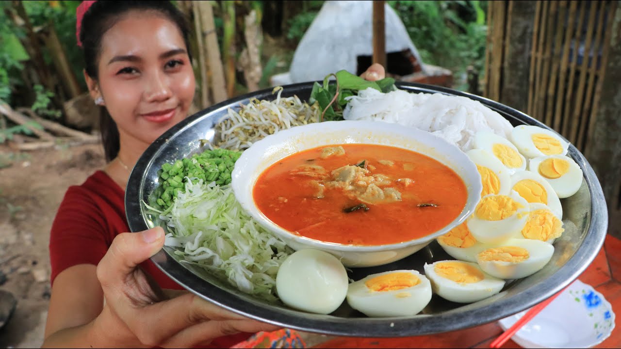 Cooking traditional noodle curry Namya recipe in my country - YouTube