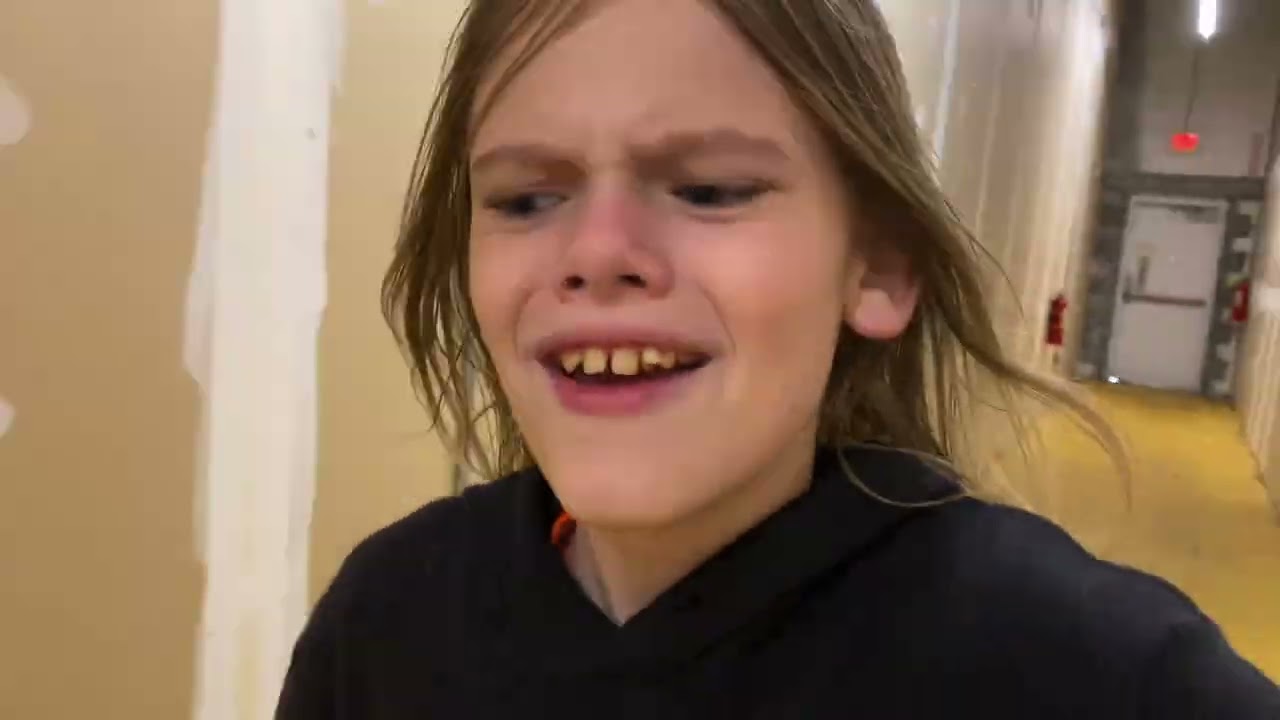 exploring-a-creepy-bathroom-at-the-dollar-store-youtube