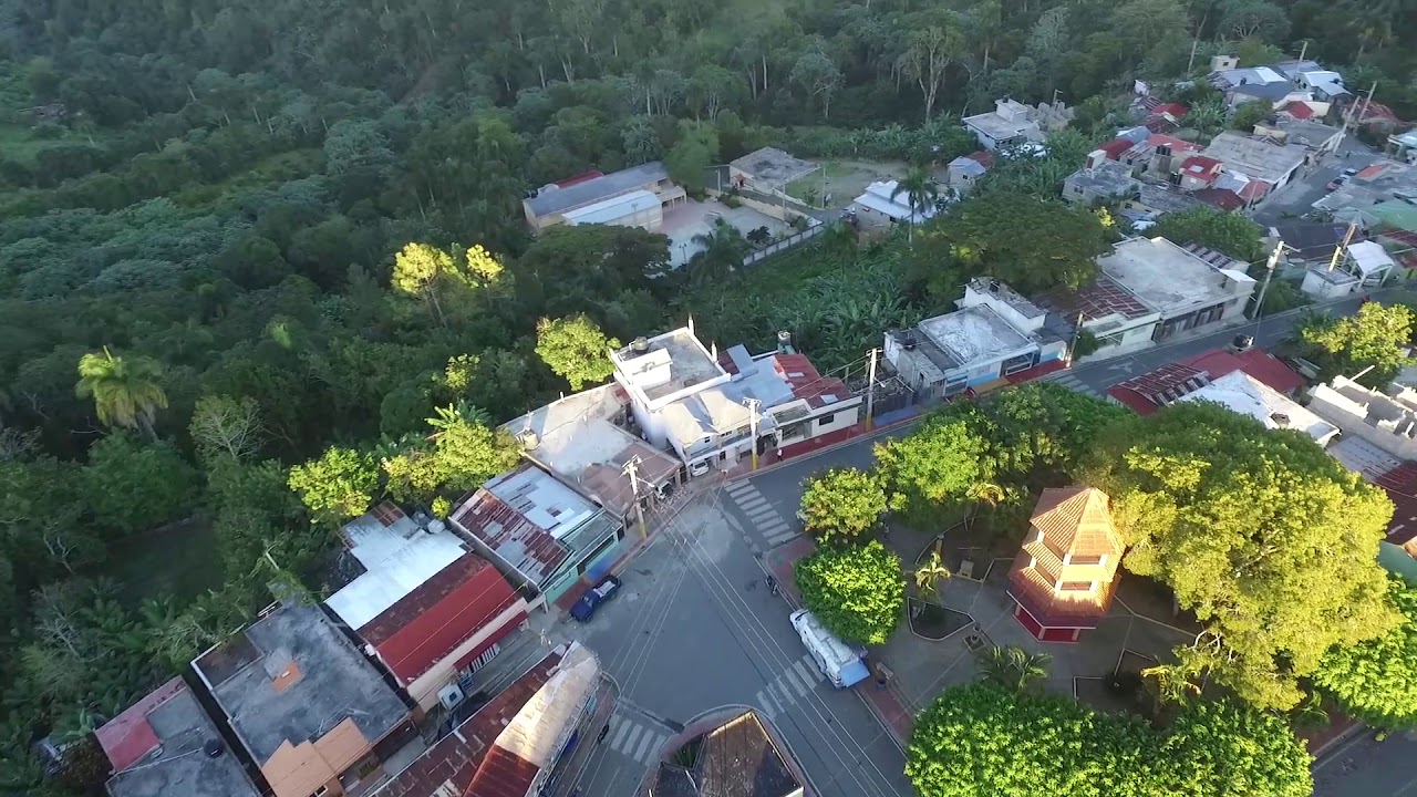 juanaris3 - VISTA AEREA VILLA TRINA, MOCA - YouTube