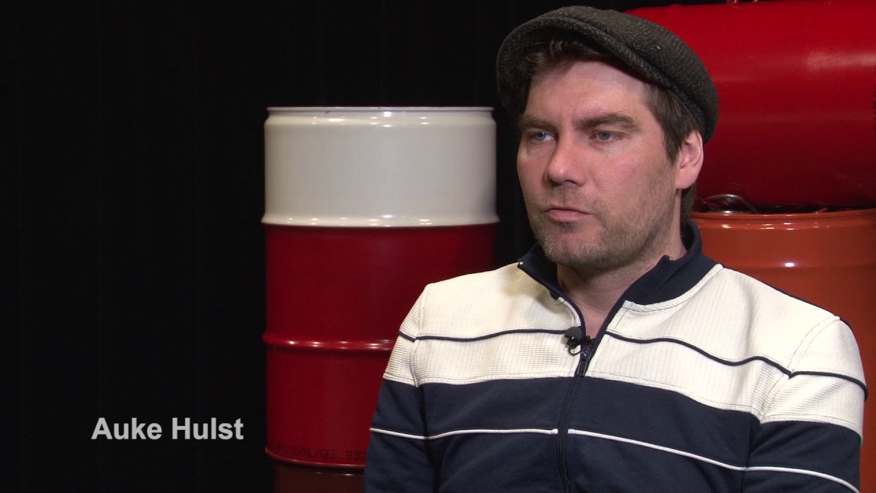 Auke Hulst`; over Groningen, SF, taal en de dood. - YouTube