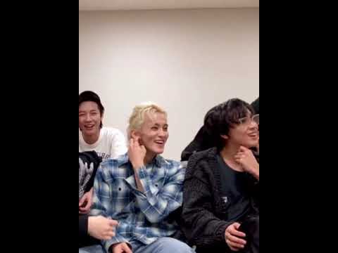 is Haechan's Mom coming in? 😆 #mark #haechan #renjun #jisung #jeno #jaemin #chenle #nctdream #live