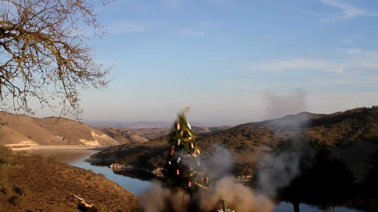 Rocket-Tree High Powered Christmas Tree! - YouTube