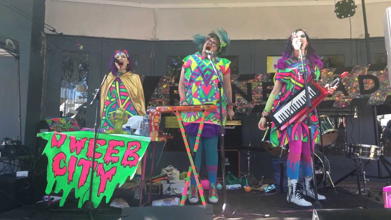 Dweeb City - LIVE - 'Song3' @ Renegade Stage - Newtown Fest, Sydney ...