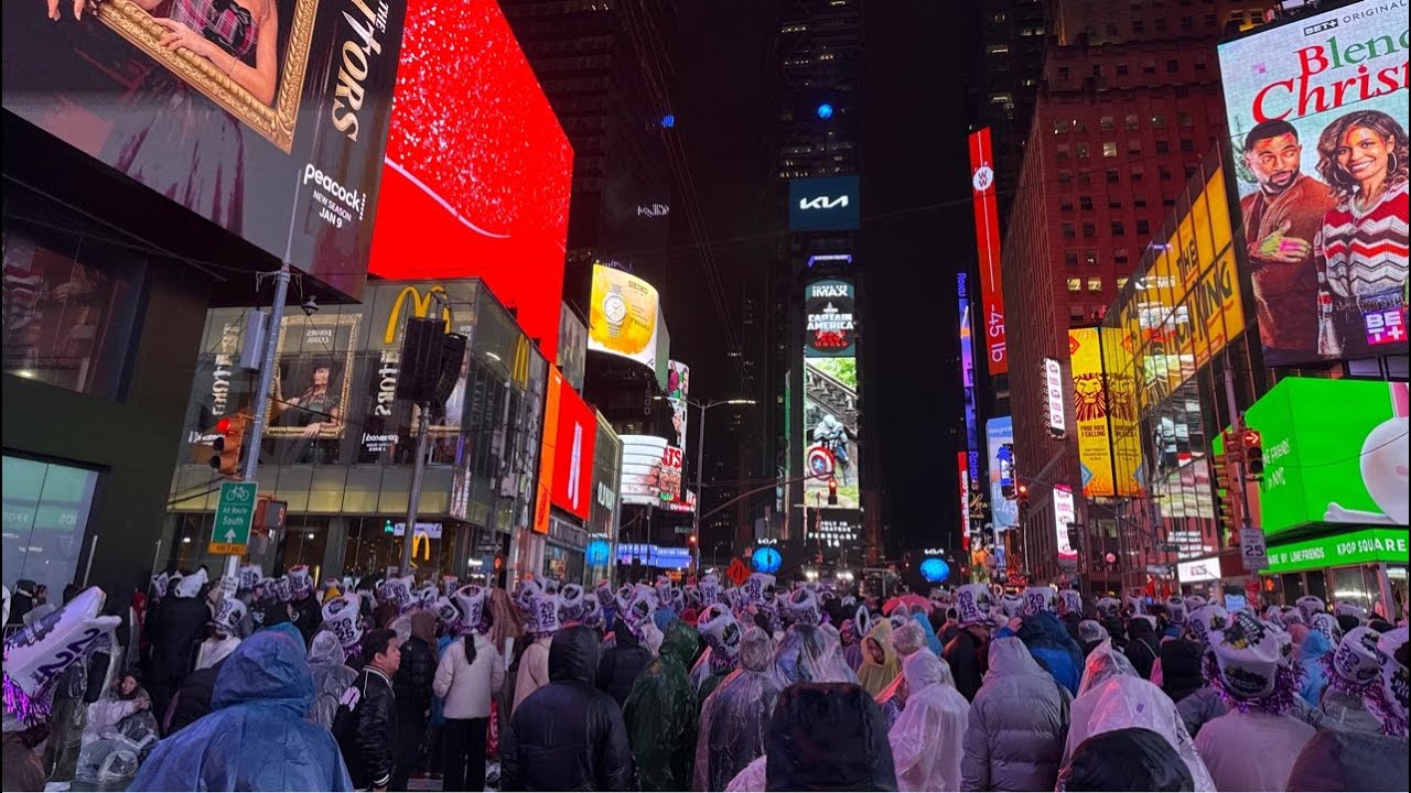 New York: Times Square New Year's Eve Ball Drop Live - YouTube