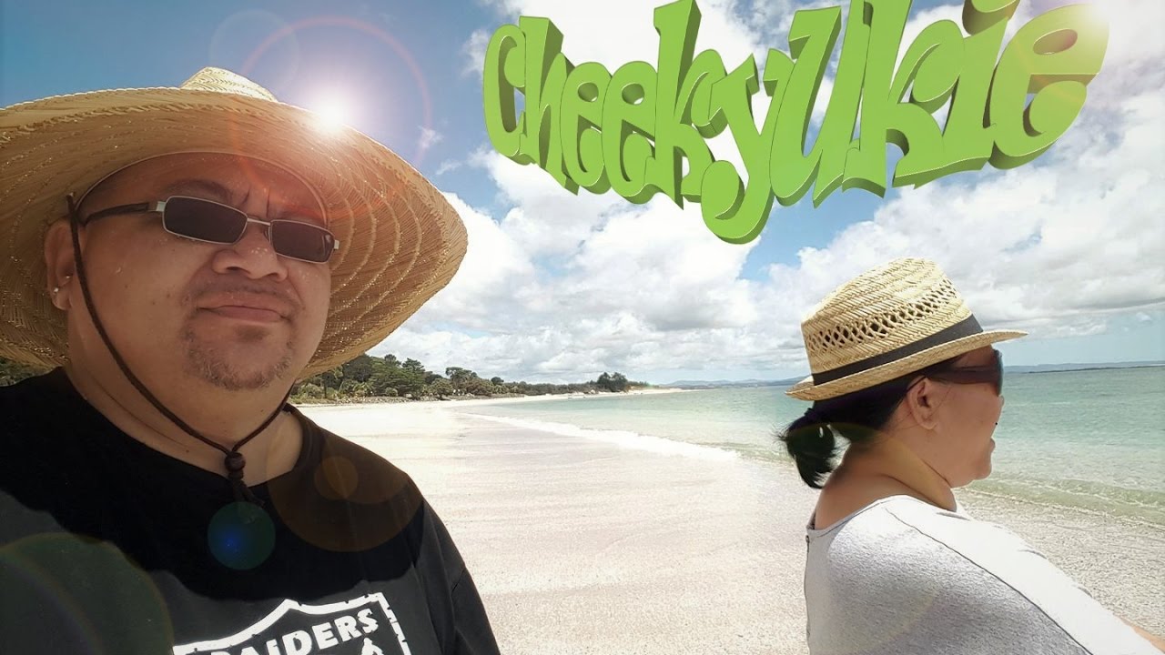 Family Day at Rangiputa Beach, Northland NZ - YouTube