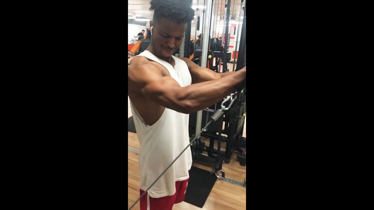 Wie du Schnell gute Brust bekommst💪. Somalia Bodybuilders - YouTube