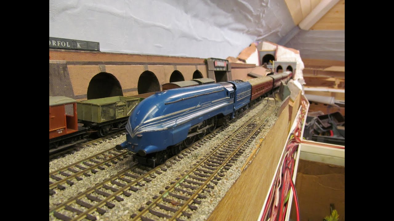 Buckland Junction Loft Model Railway 16. The Coronation Scott Returns ...