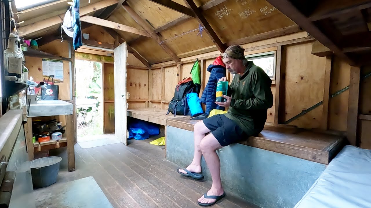Mangamuka Hut, Kaimai Ranges. Solo Camping in a Hunters Hut. - YouTube
