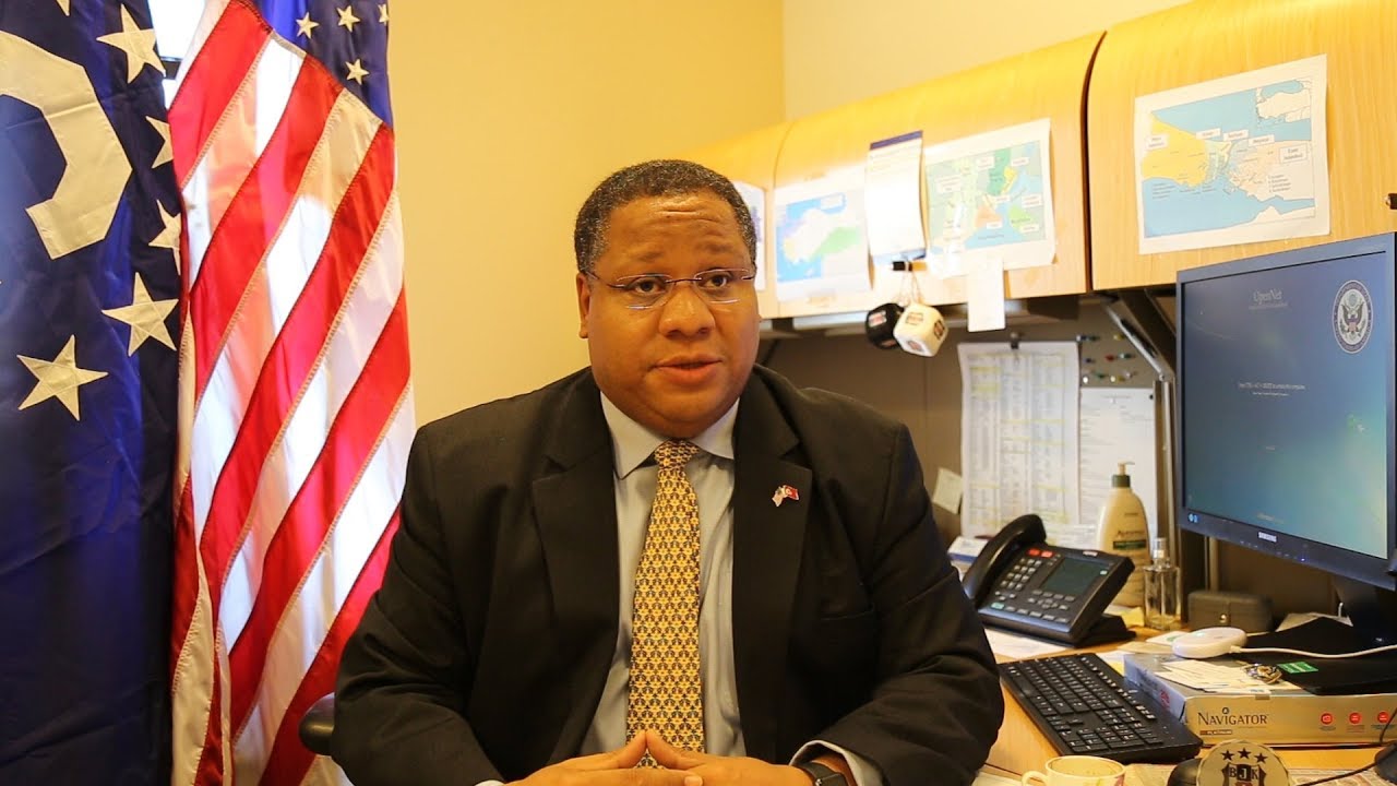 Amerikalı Diplomatlar Büyükelçilikteki Görevlerini Anlatıyor - Roger ...