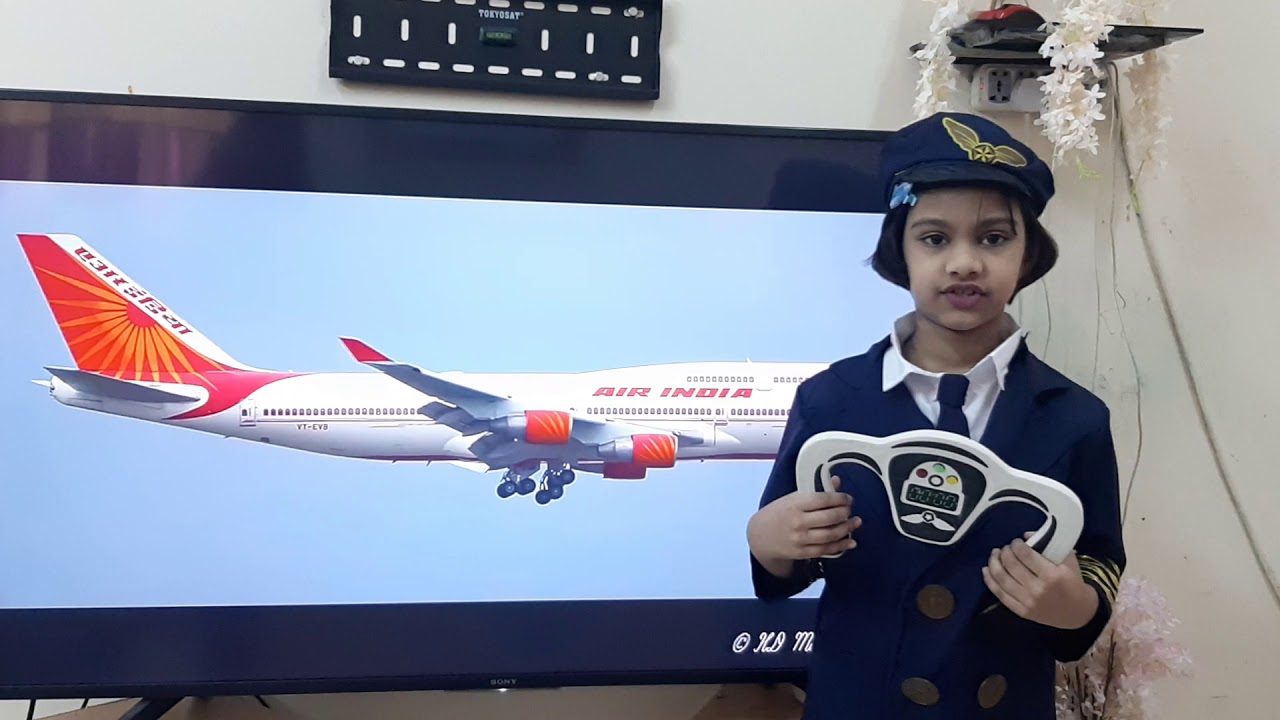 Pilot fancy dress competition for kids - YouTube